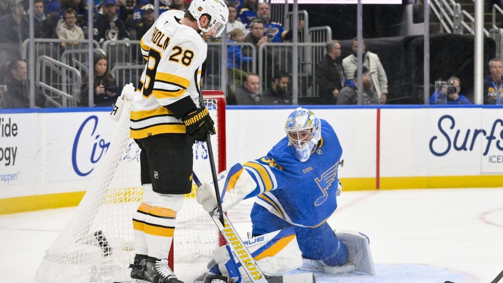 Mark Kastelic, Fraser Minten boost Bruins past Blues | Yardbarker