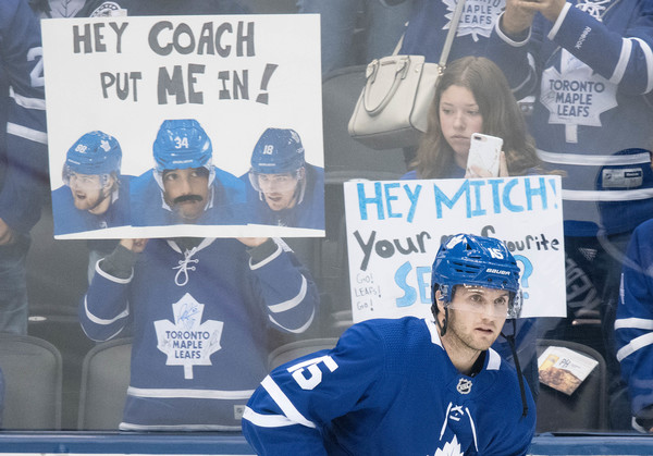 Hockey Fan Sign Ideas