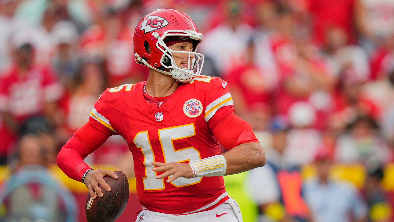Patrick Mahomes Hits a New Milestone Before 30th Birthday as Lamar ...