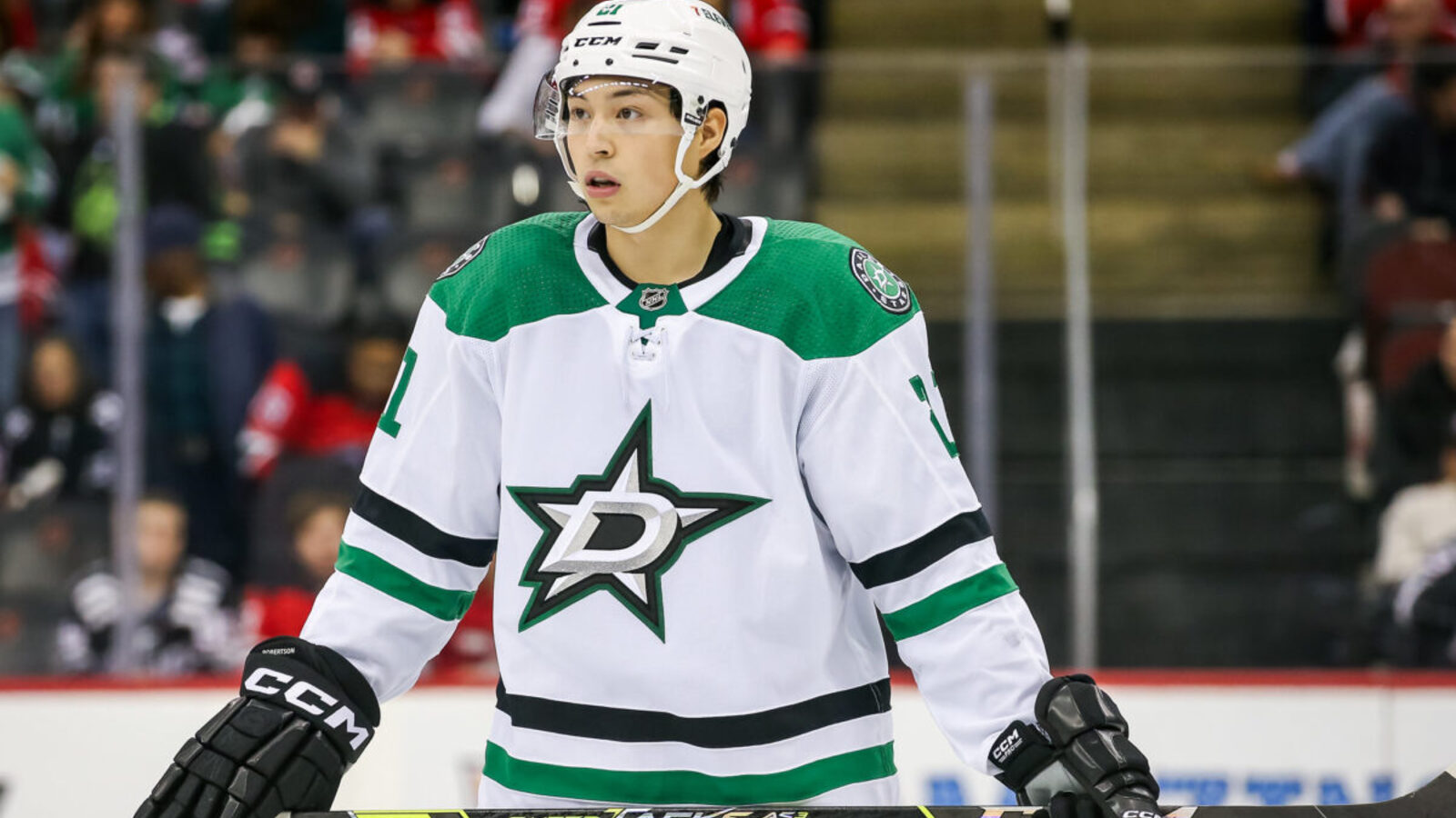 Jason Robertson Stays Hot in Stars’ 4-1 Win Over Canucks | Yardbarker