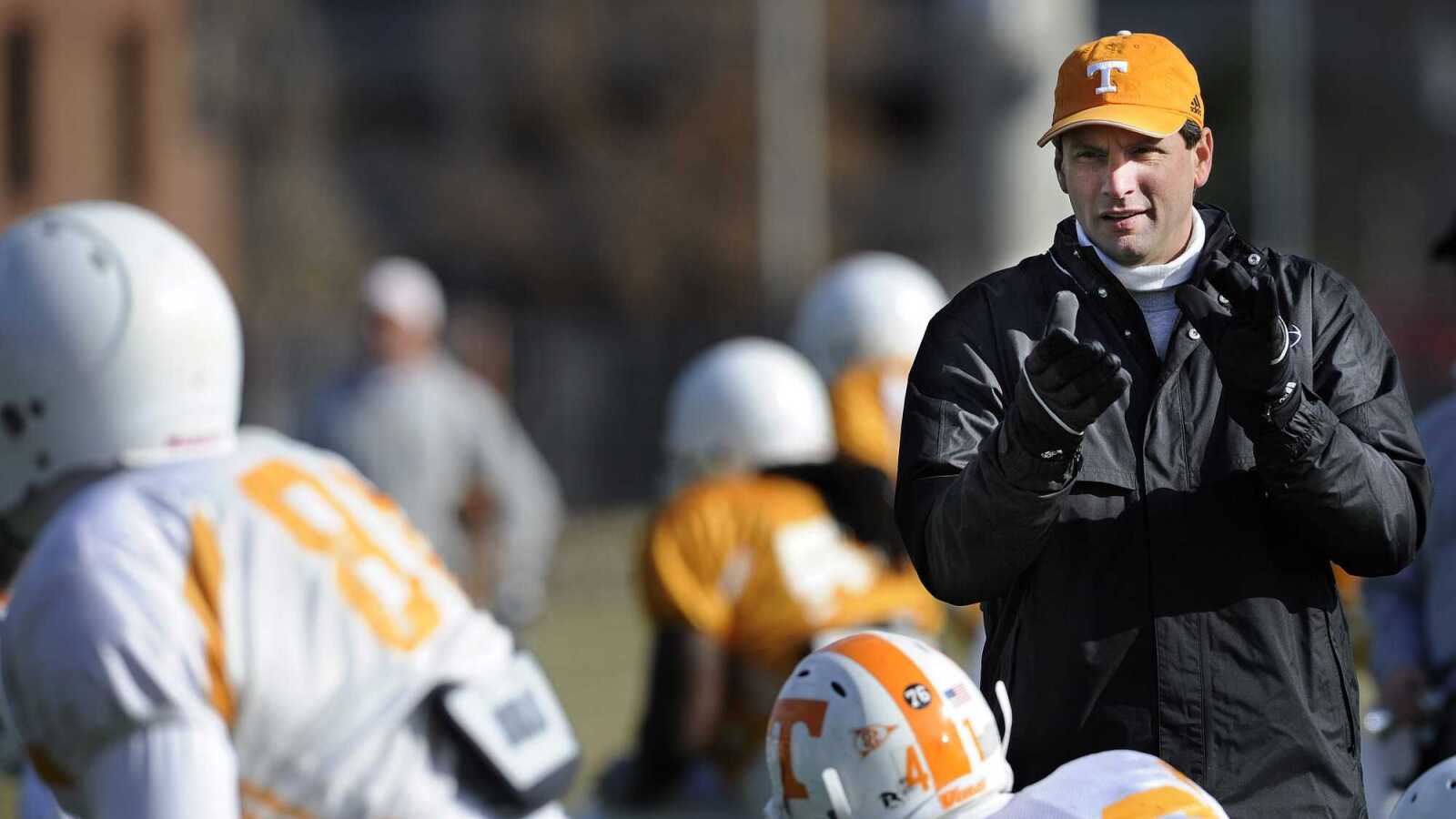 Former Tennessee head coach announces run for U.S. Senate | Yardbarker