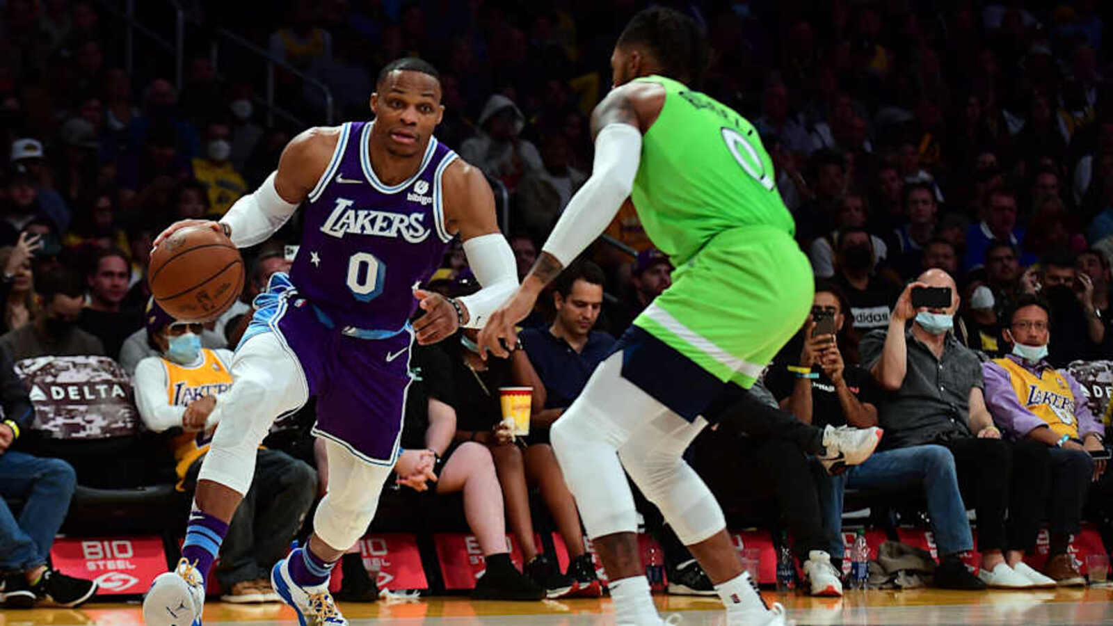 Bucks Reportedly Interested in Former Lakers All-Star Guard | Yardbarker