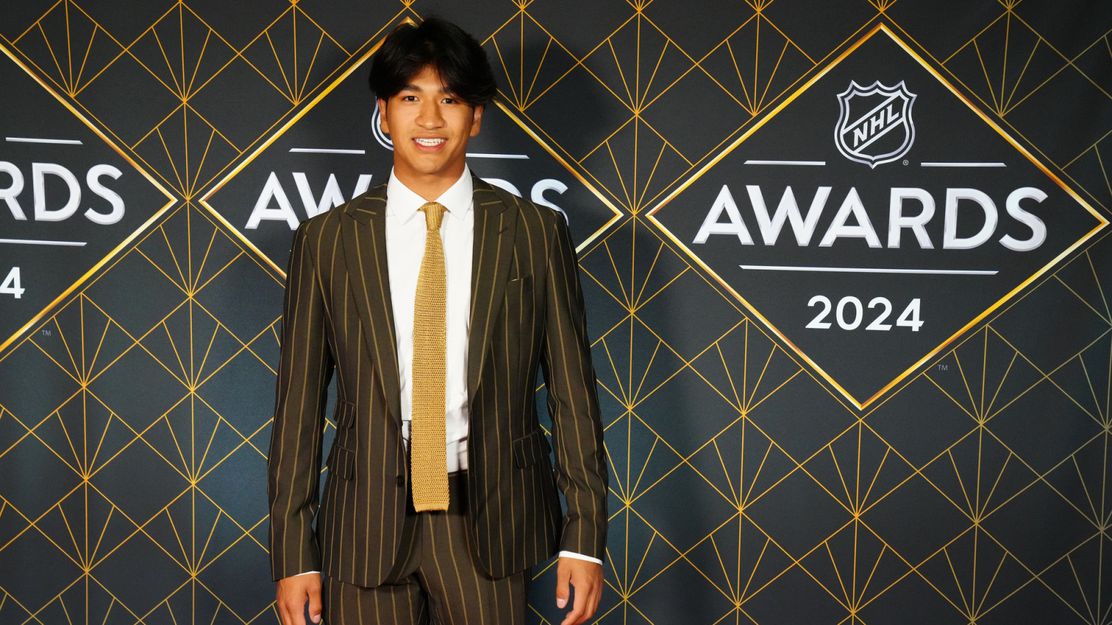 Zayne Parekh just had a generational D+1 season in the OHL | Yardbarker