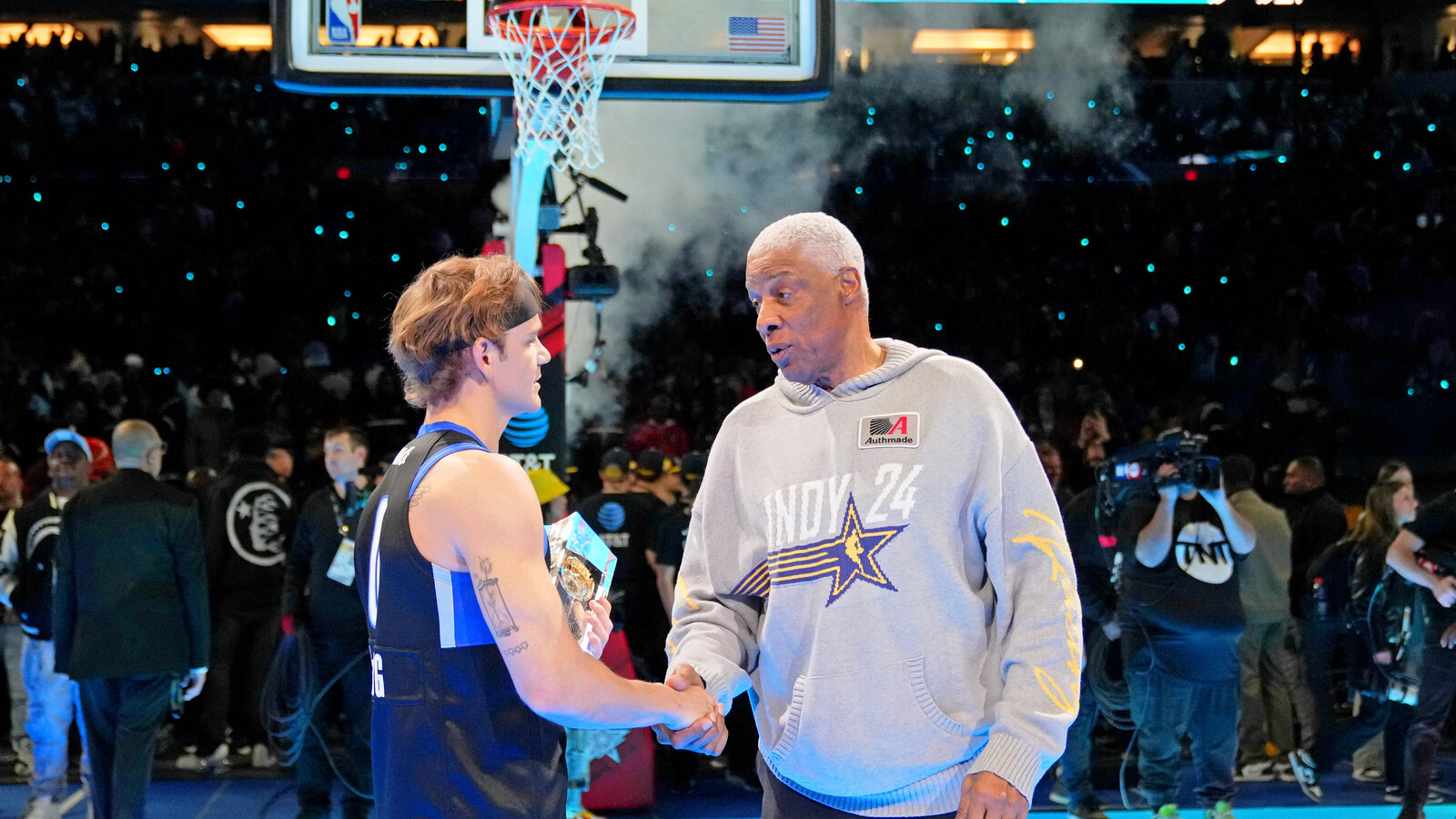 Julius Erving pays tribute to ‘greatest rival’ Kareem Abdul-Jabbar’s ...