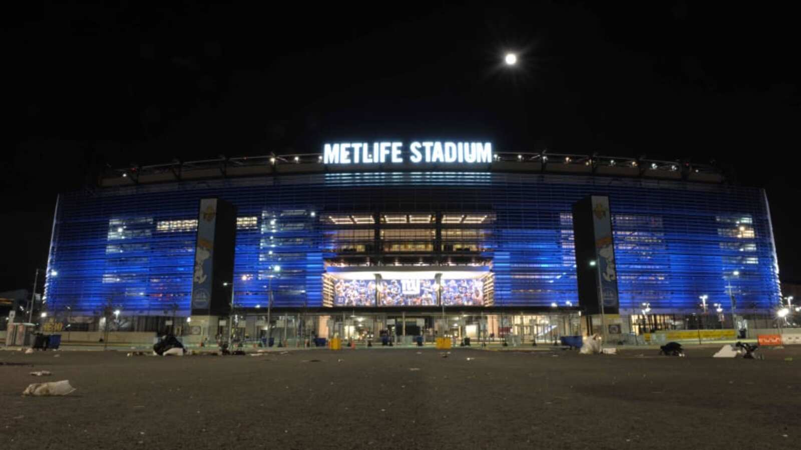 SEE IT! MetLife Stadium Has New Midfield Logo for Giants' Games ...