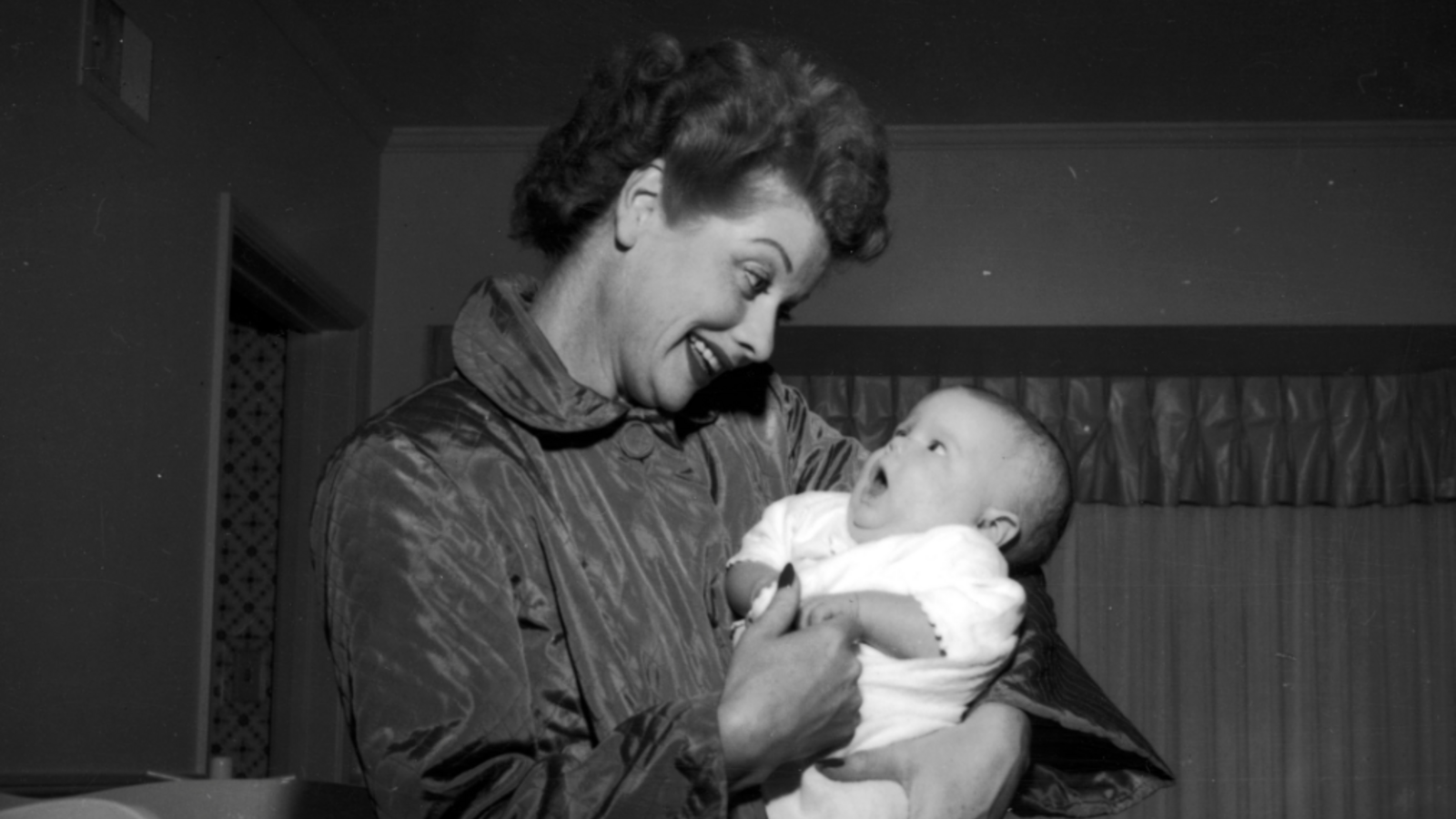 11 iconic mother figures across TV history | Yardbarker