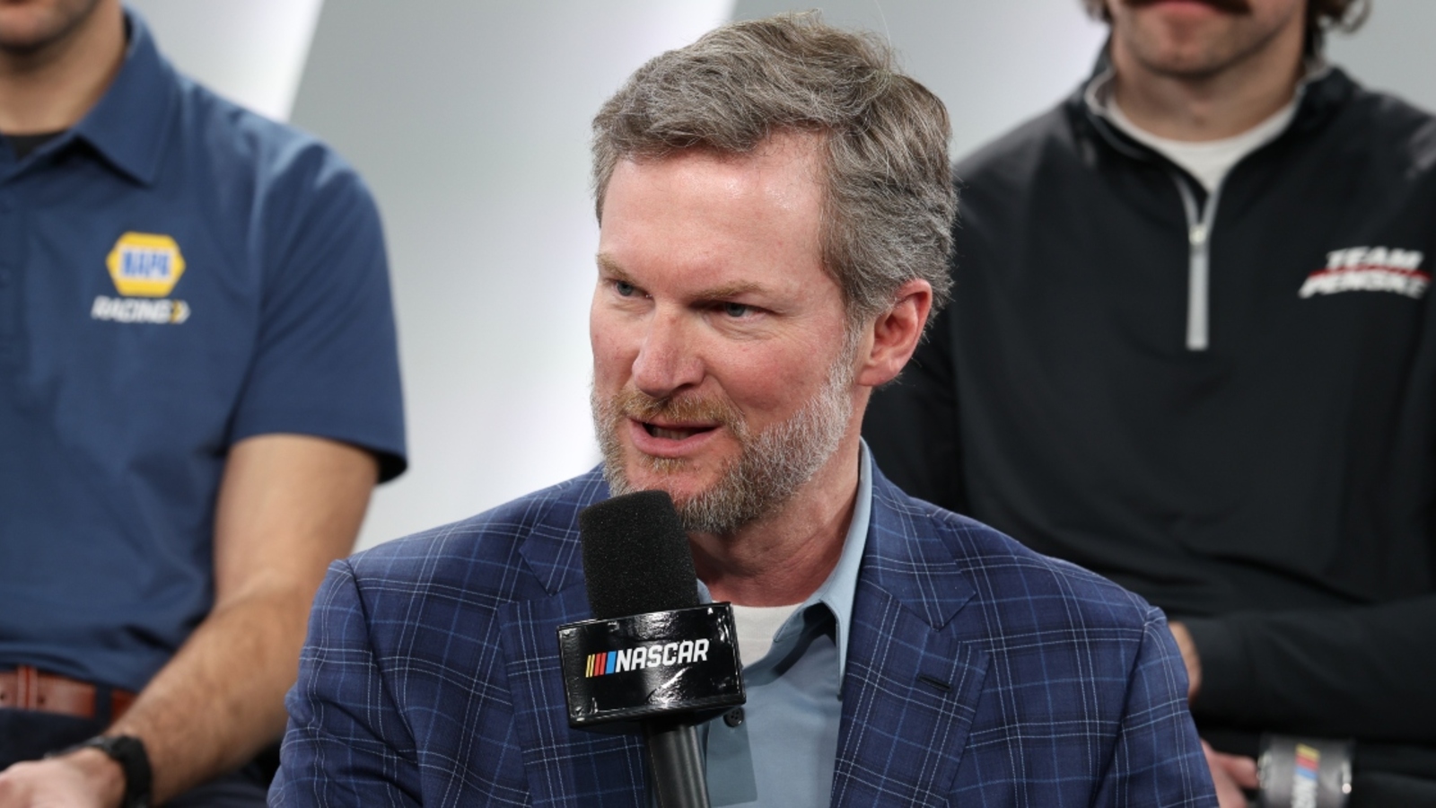 Dale Earnhardt Jr. shoots down criticism of 16-driver Chase field amid ...