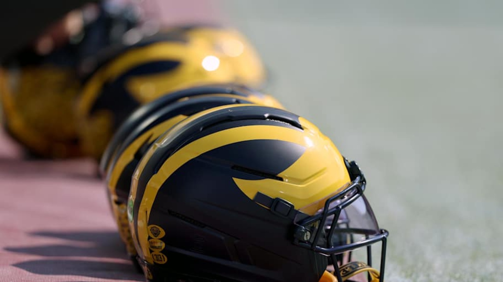 Michigan reveals uniform combo ahead of USC game | Yardbarker