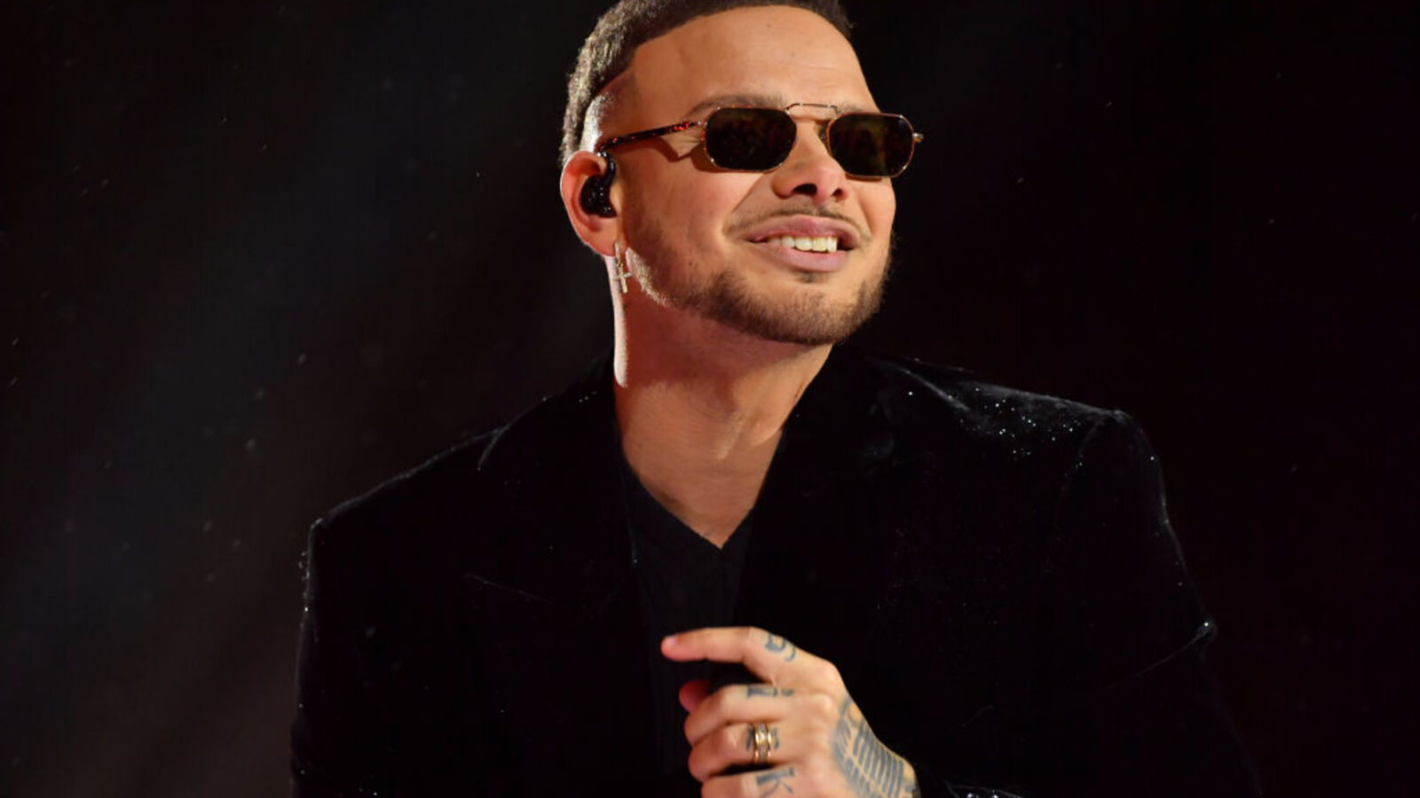 Country Singer Kane Brown Inspires Fans With Shredded Summer Body ...