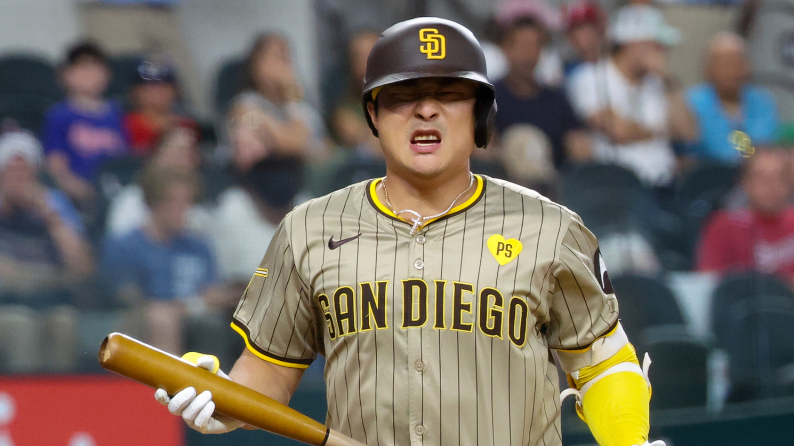 Padres star to undergo season-ending shoulder surgery | Yardbarker