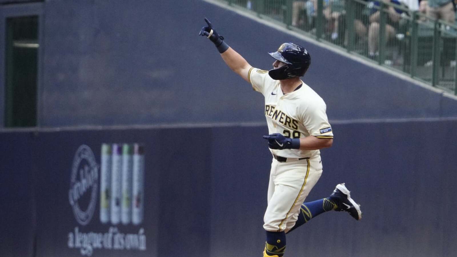 Andrew Vaughn's memorable team debut helps Brewers crush Dodgers ...