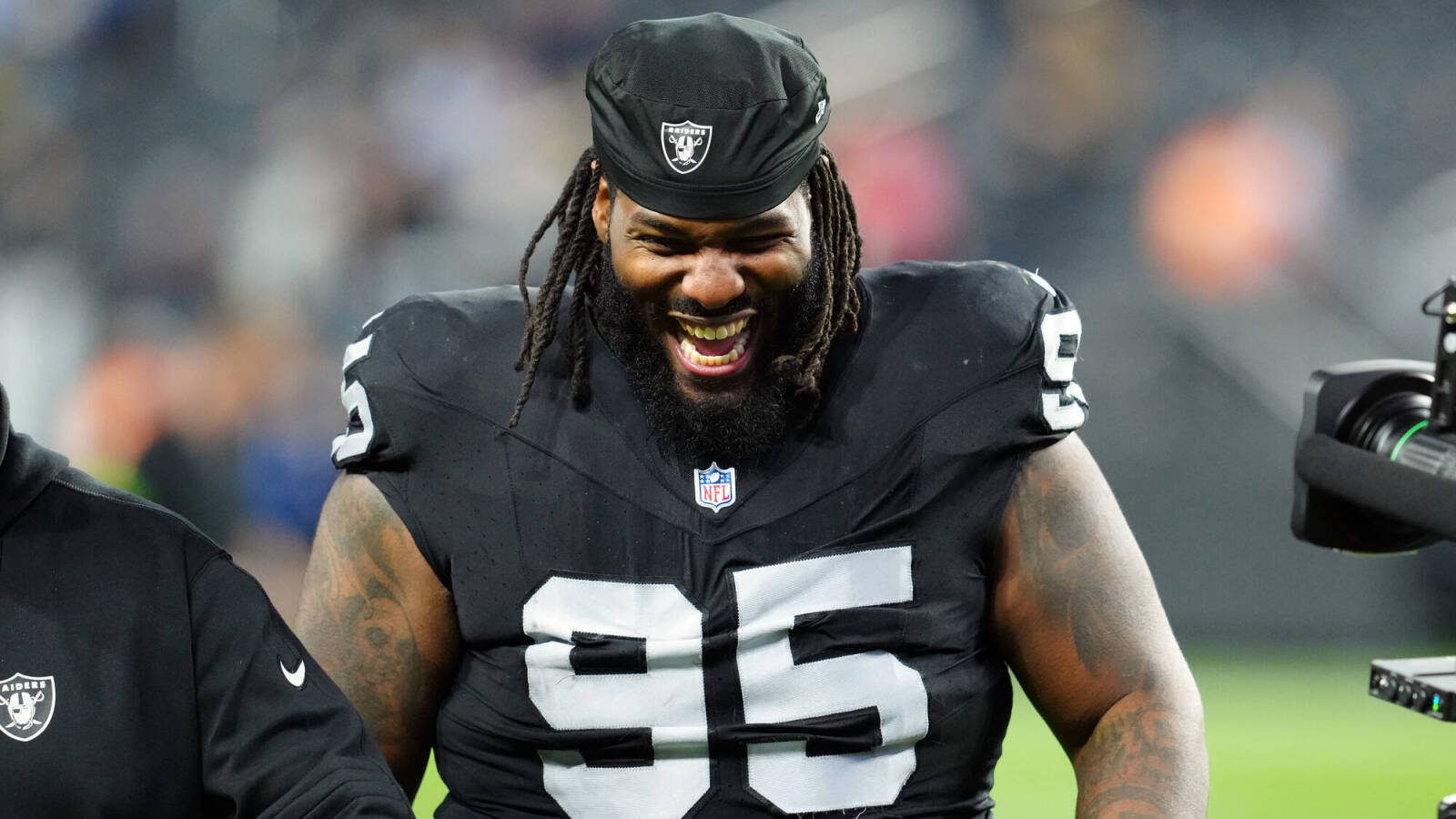 Raiders re-sign DT John Jenkins | Yardbarker