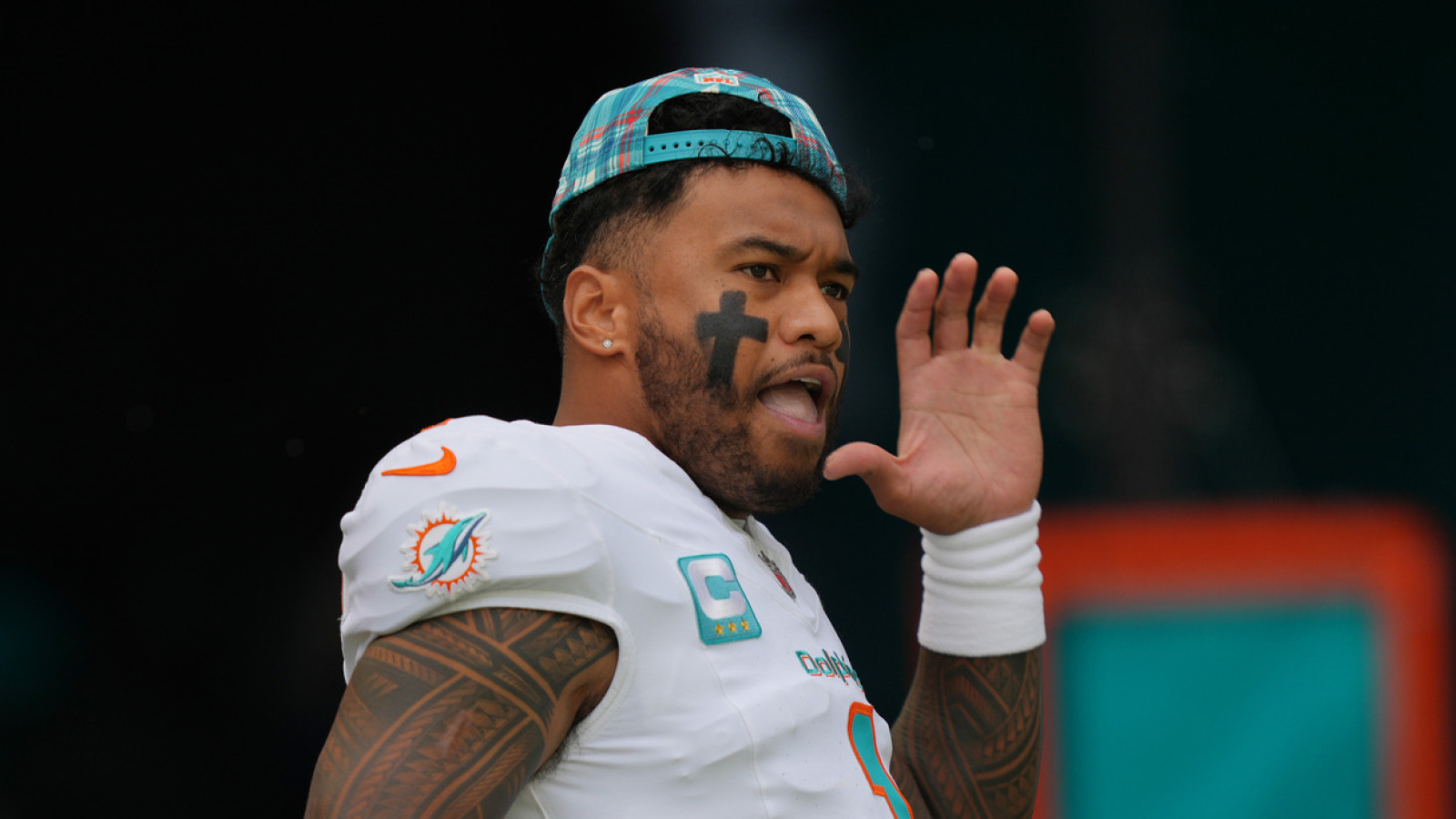 Tua Tagovailoa has salty response to question about botched snap | Yardbarker