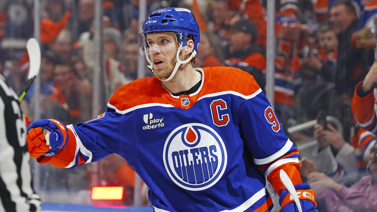 Oilers' Connor McDavid Is Redefining Speed in Hockey | Yardbarker