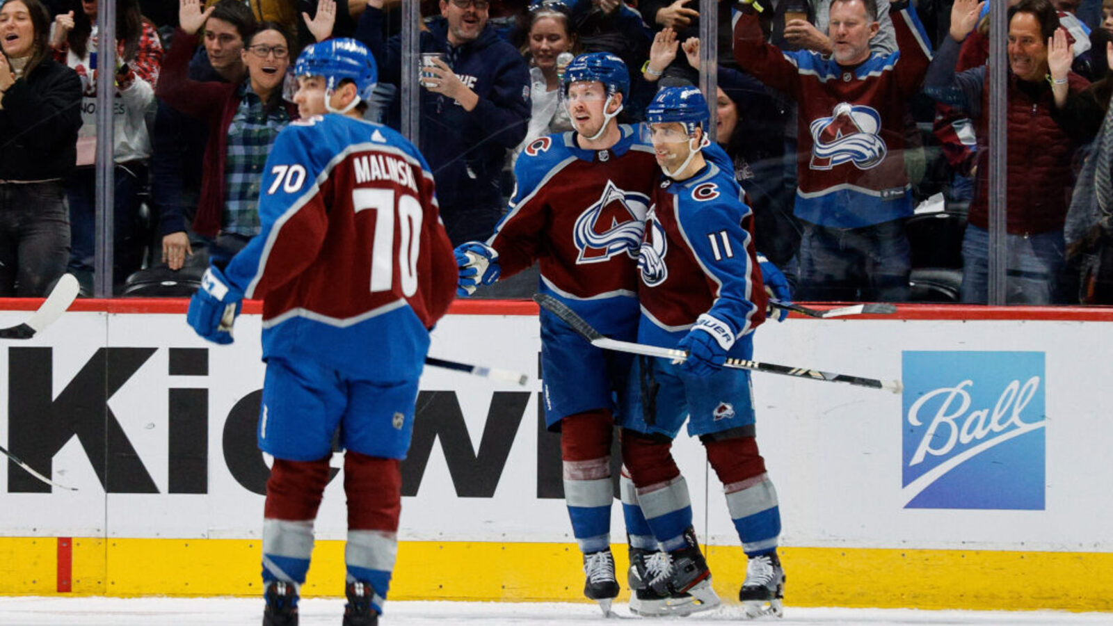 How to watch Avalanche vs Blackhawks: 2023/24 NHL via free live ...