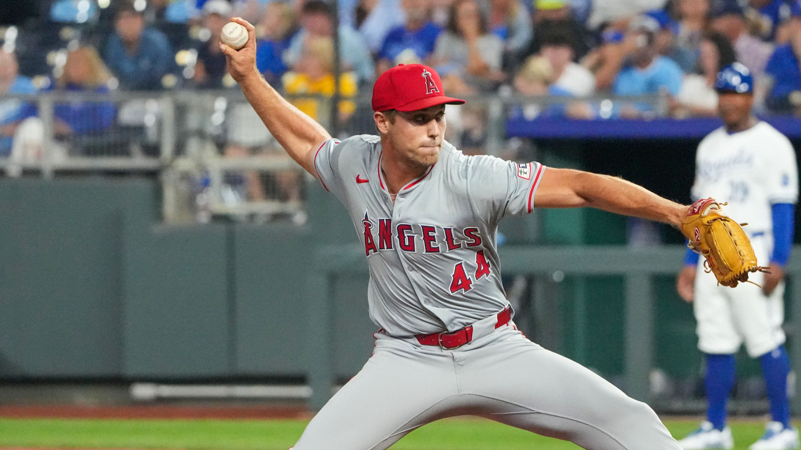 Angels reliever hurls pair of insane 105-mph fastballs | Yardbarker