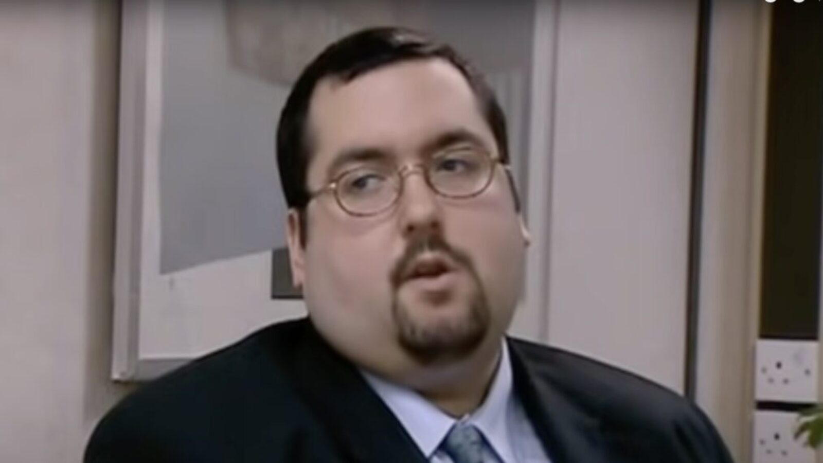 Ewen MacIntosh Dies: ‘The Office’ Star Was 50 | Yardbarker