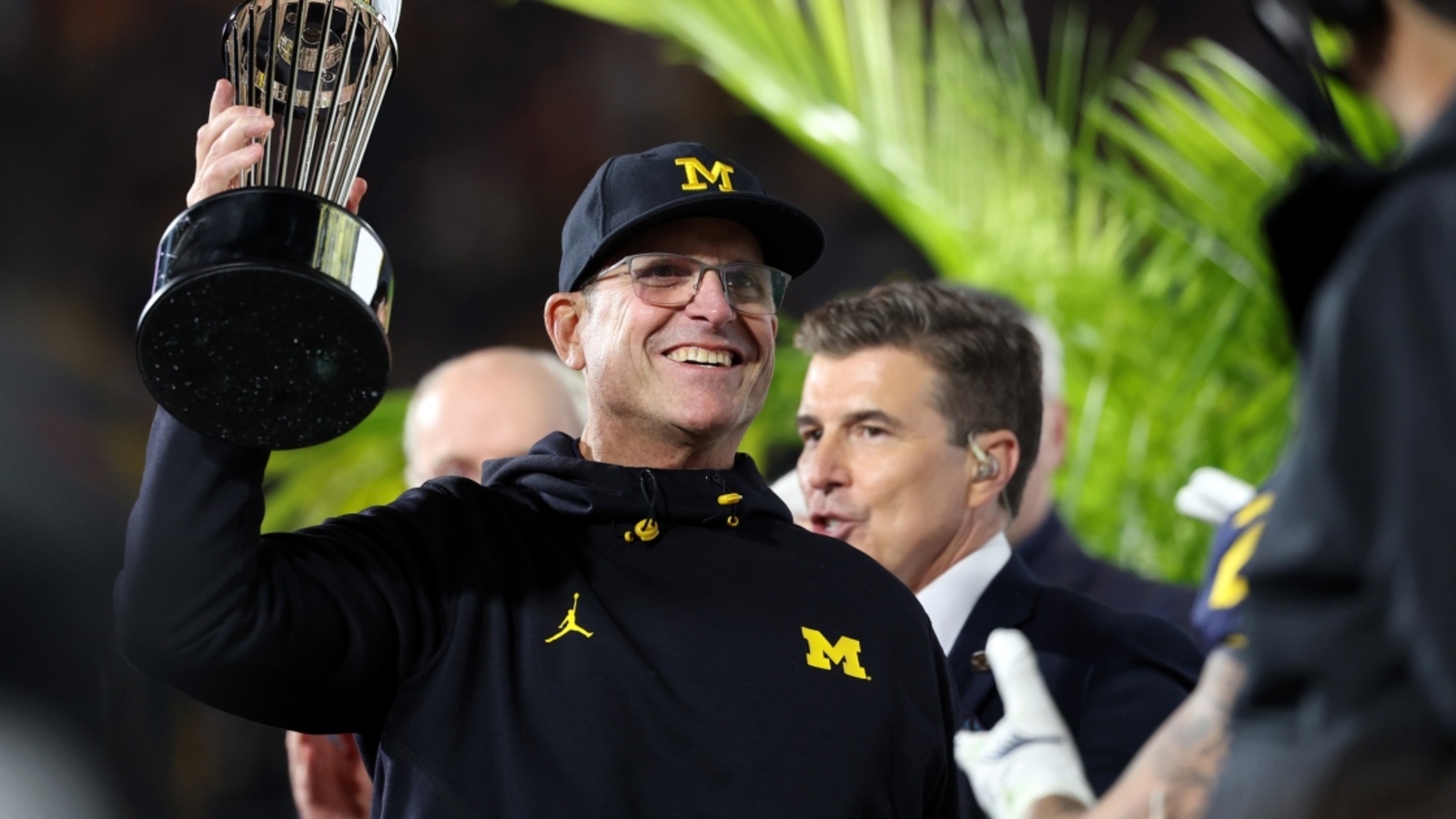 Los Angeles Chargers change Twitter profile pic to iconic Jim Harbaugh ...