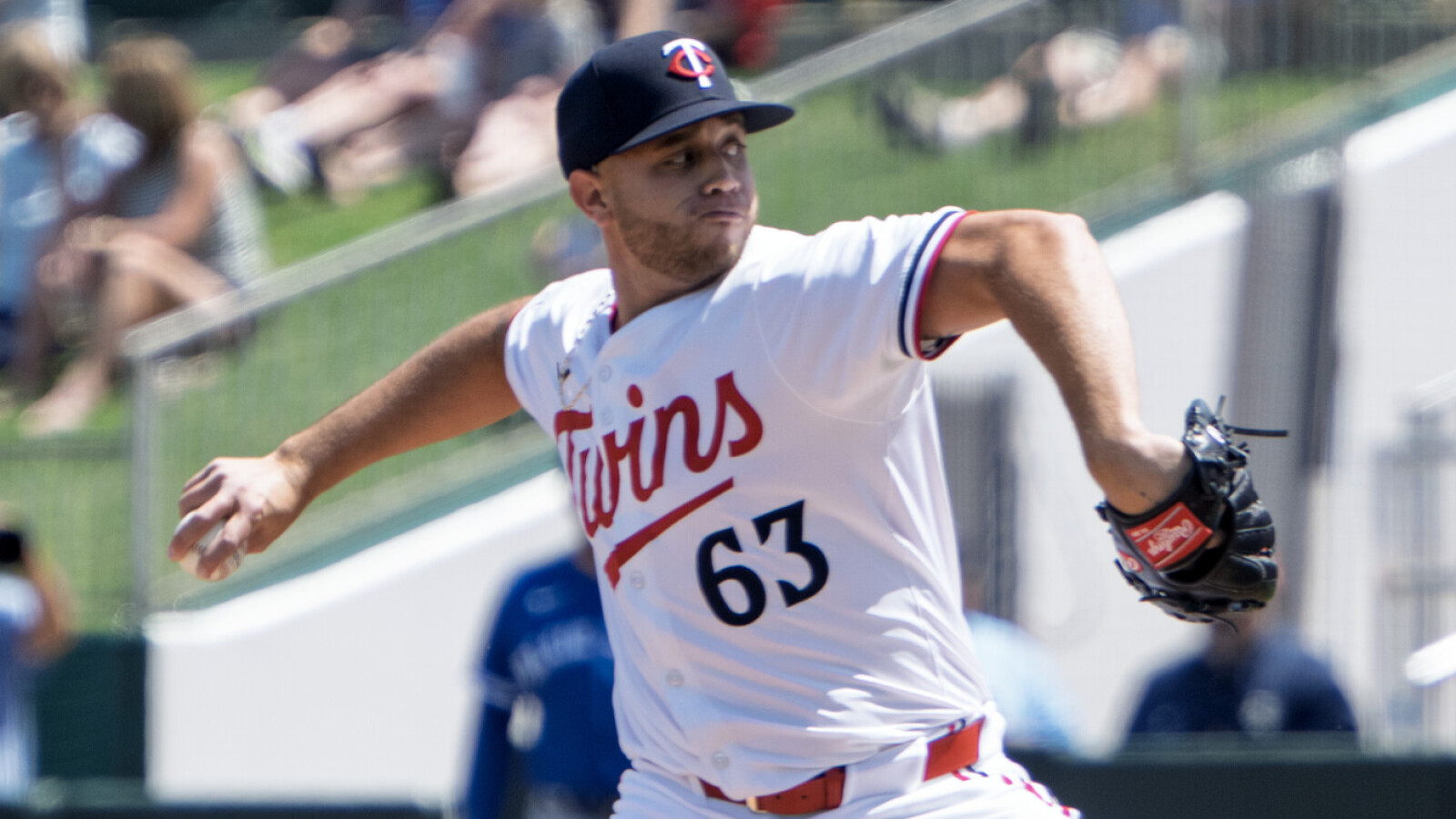 Rockies Select Eiberson Castellano, Outright Valente Bellozo | Yardbarker