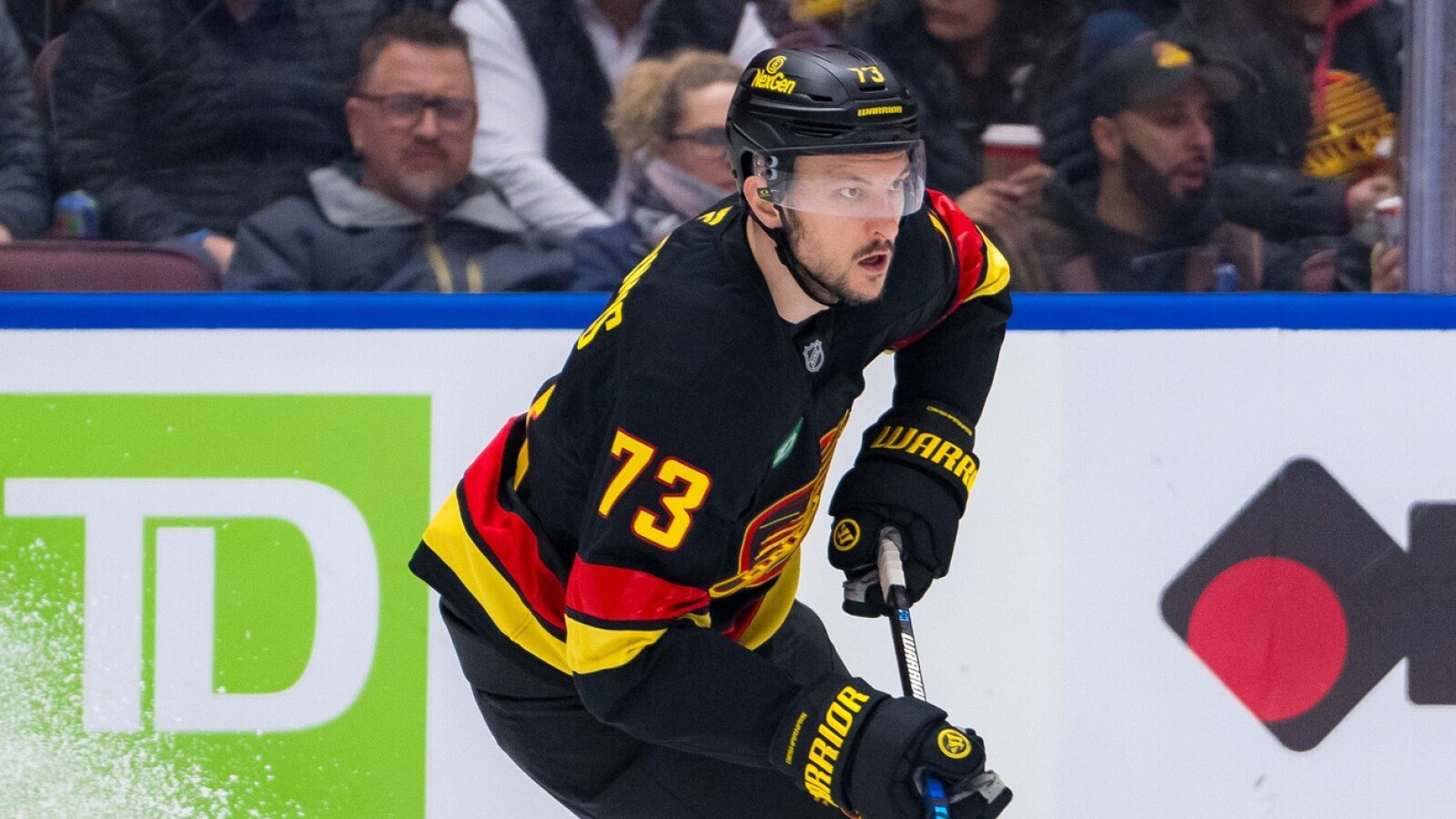 Canucks trade former Oiler Vincent Desharnais for top rental defenceman ...