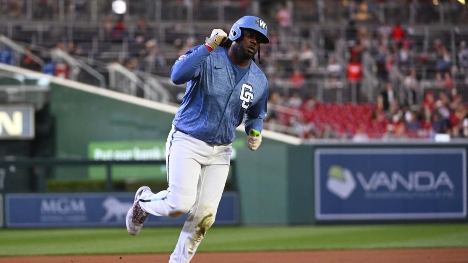 Veteran slugger Josh Bell inks one-year deal with Twins | Yardbarker