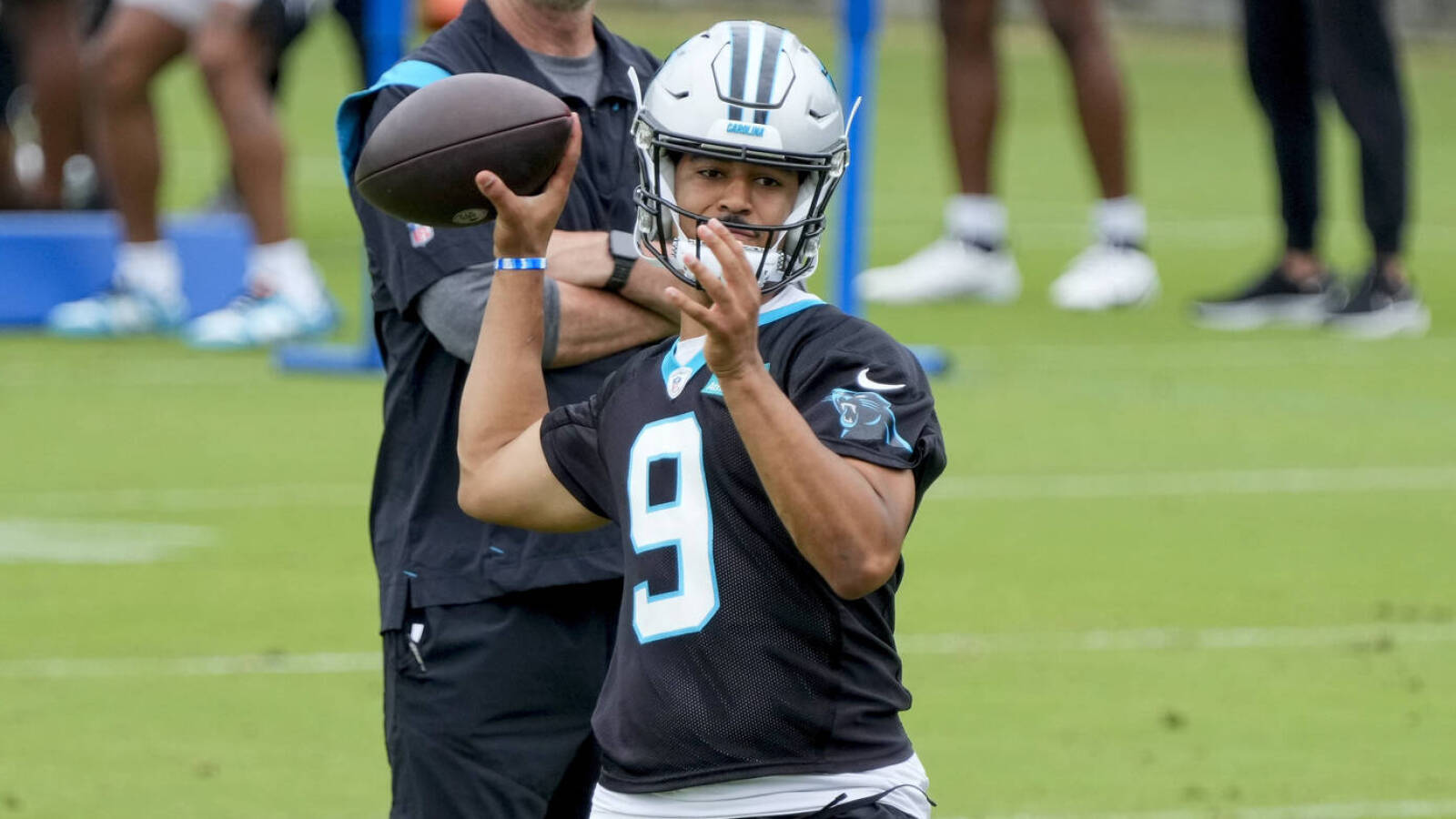 Teammates give Panthers rookie QB rave reviews | Yardbarker