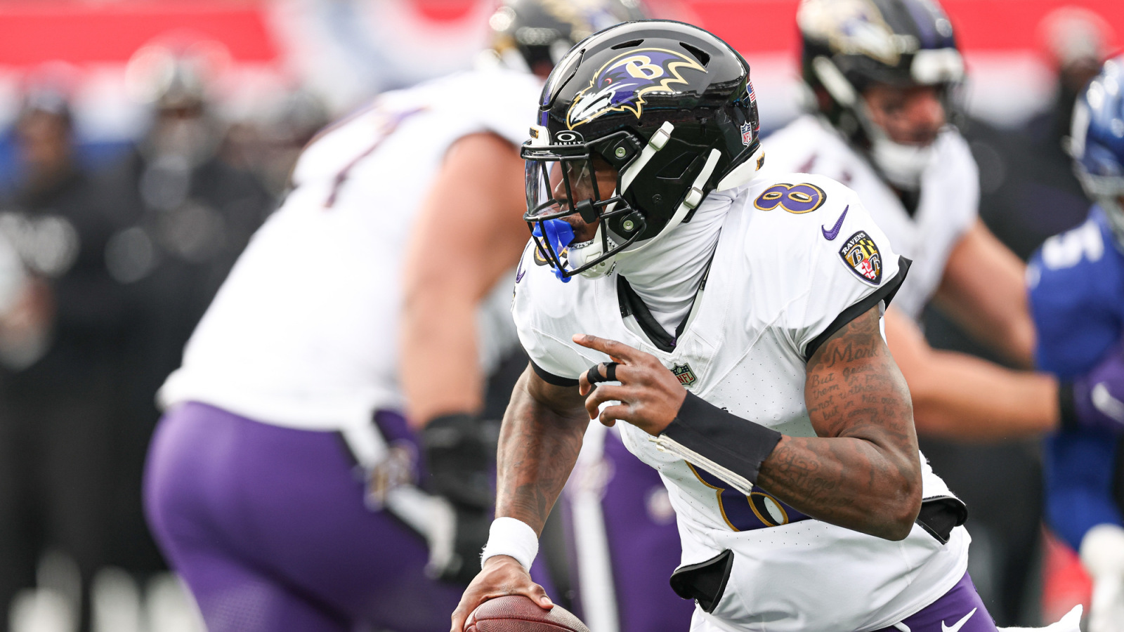 Lamar Jackson almost had funny wardrobe malfunction during long run ...