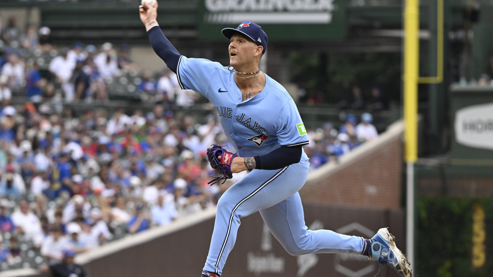 Diving into the evolution of Bowden Francis’ splitter | Yardbarker