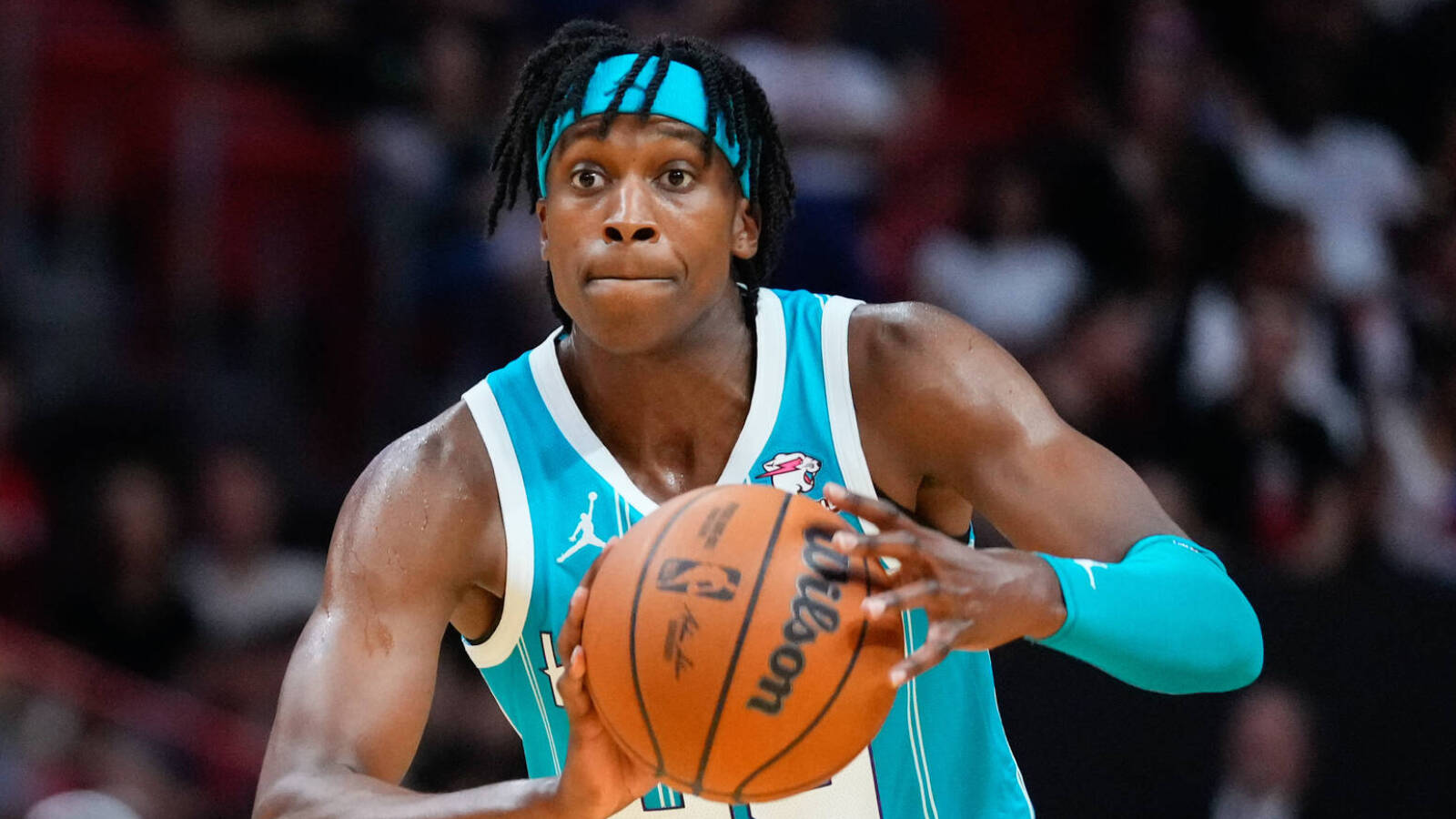 Hornets waive two veteran guards | Yardbarker