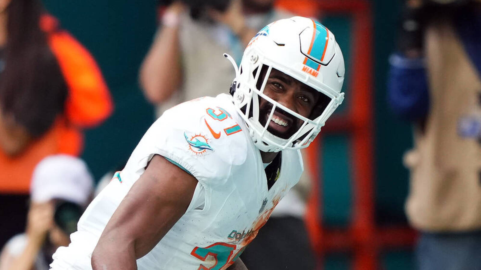 Mostert not happy with performance despite making history | Yardbarker