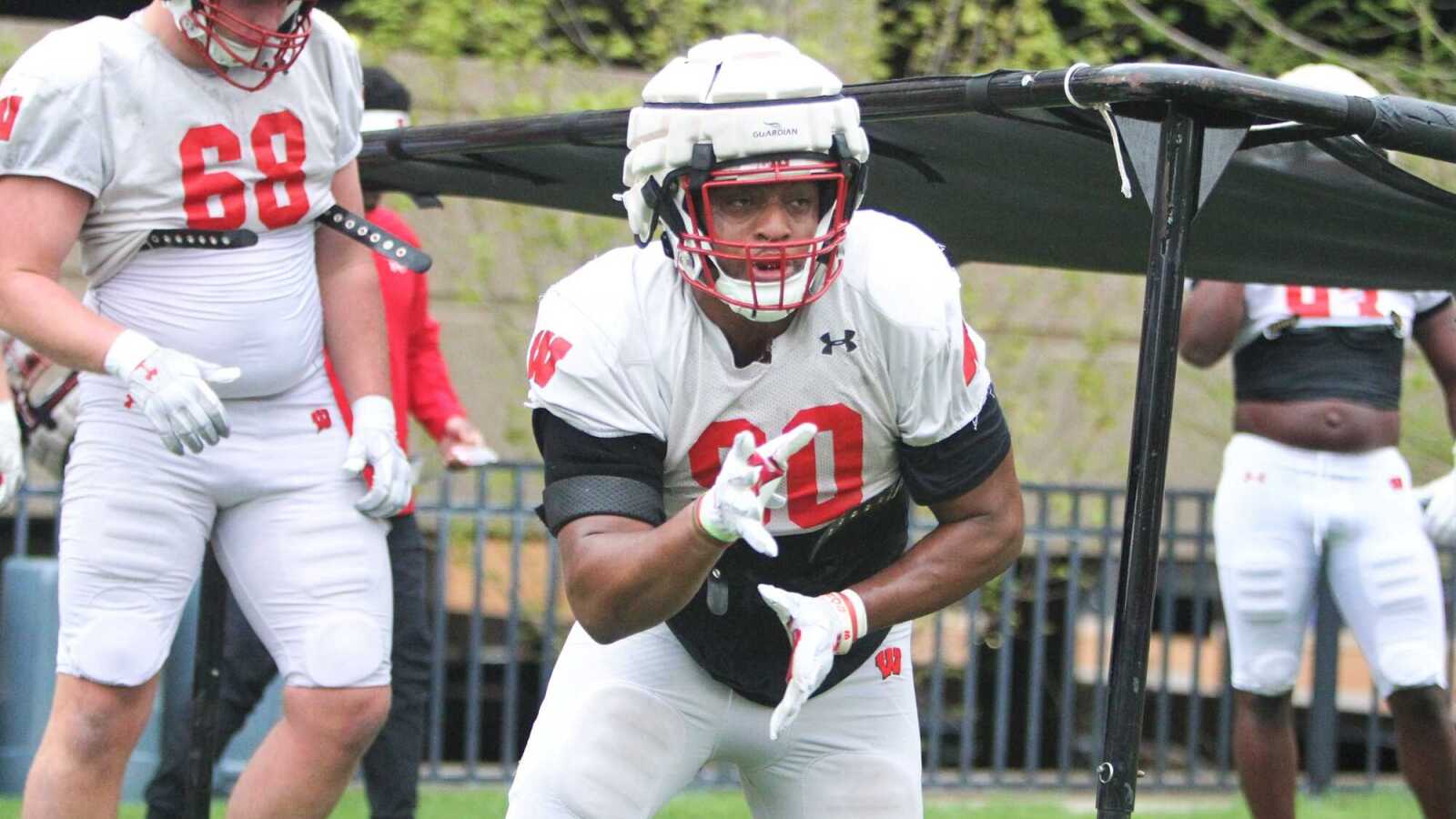 Wisconsin Badgers Transfer Defensive Lineman Visiting Big Ten Rival ...