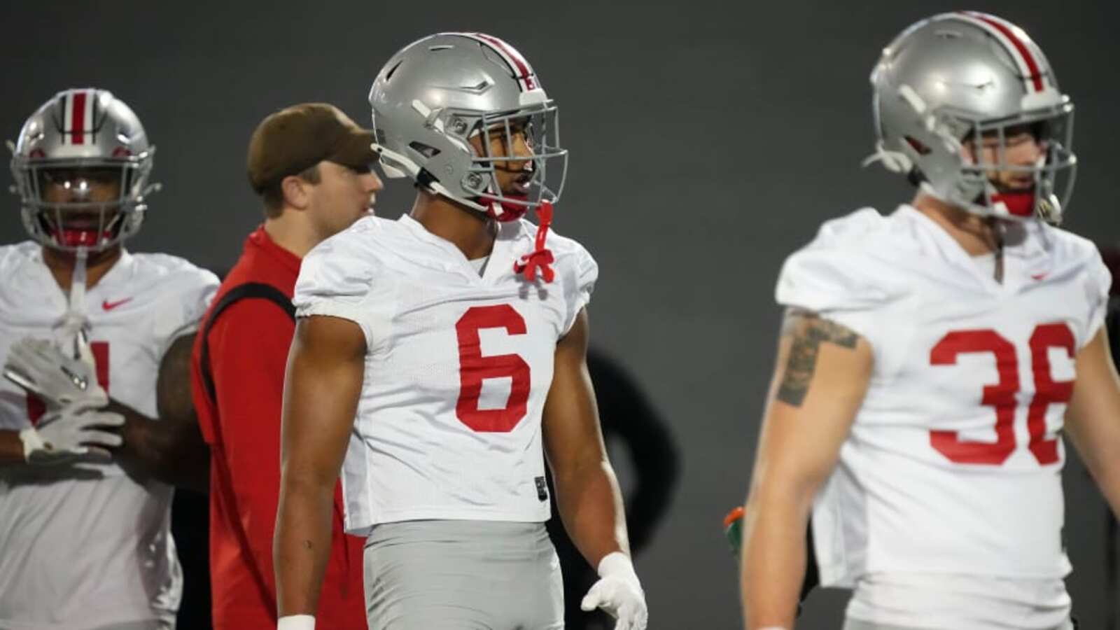 2 Ohio State Linebackers Reportedly "Neck And Neck" In Starting ...