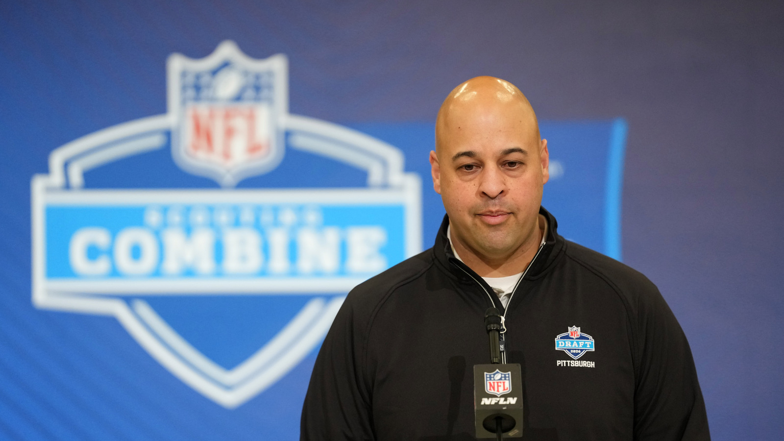 Steelers Insider Hints Big Problem Coming For Offensive Line | Yardbarker