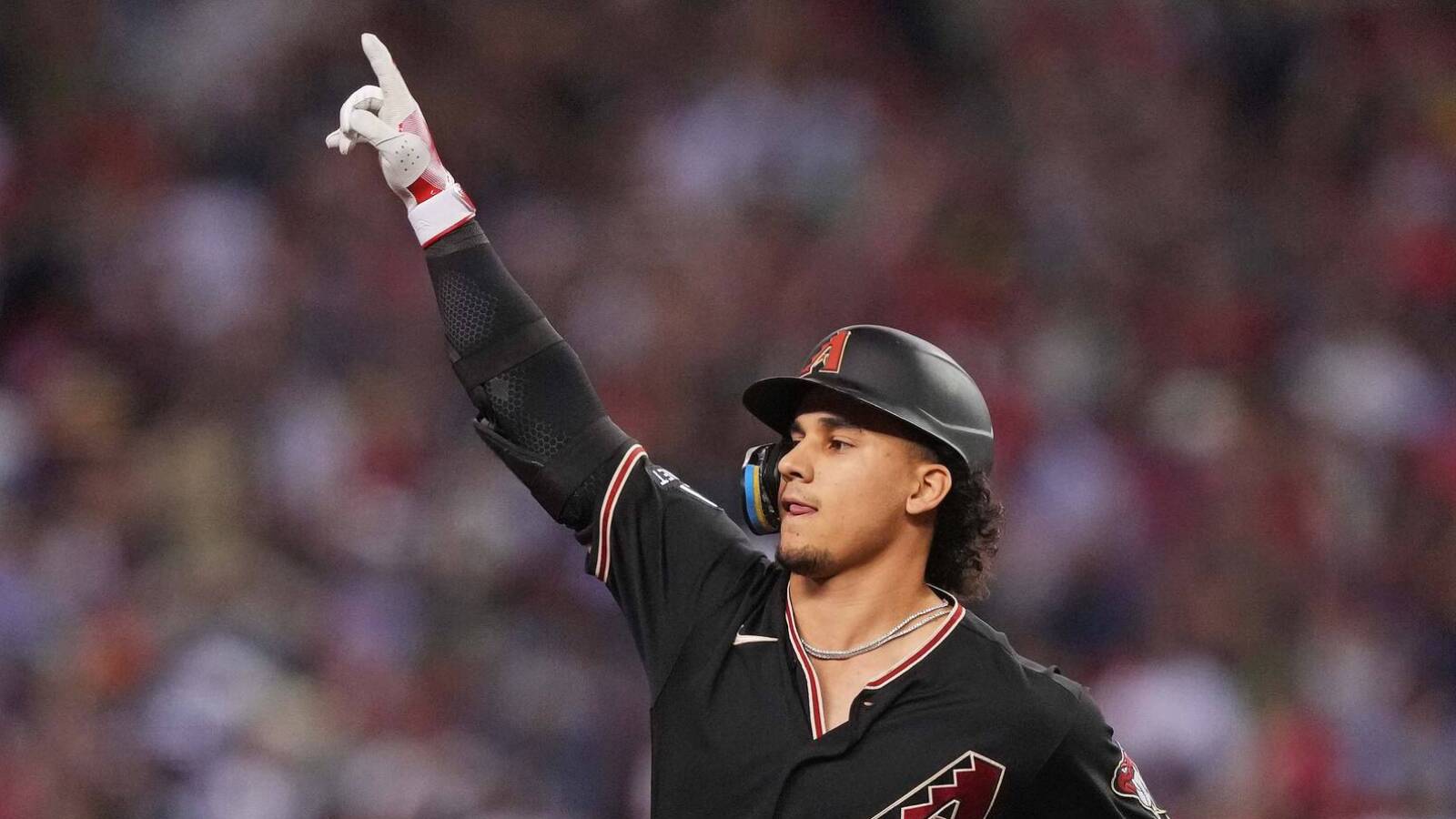 Watch: Alek Thomas ties Game 4 with home run into pool | Yardbarker