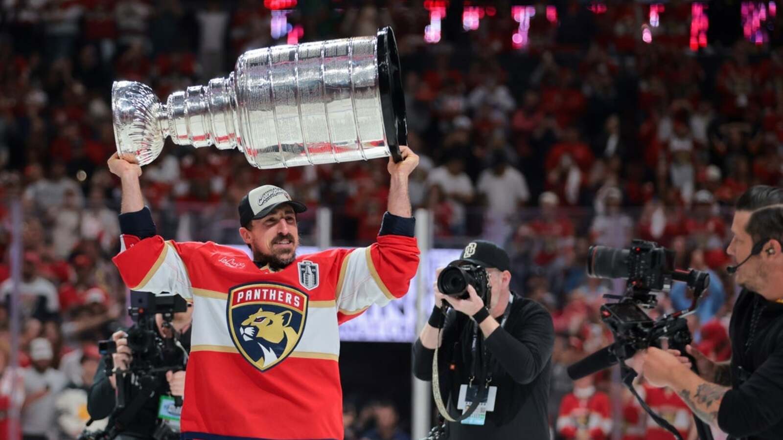 Reports: Cup champ Panthers extend Brad Marchand, Aaron Ekblad | Yardbarker