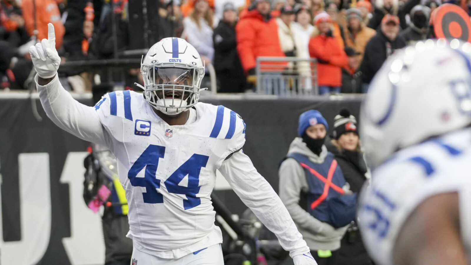Zaire Franklin wants the Colts to add two star defenders | Yardbarker