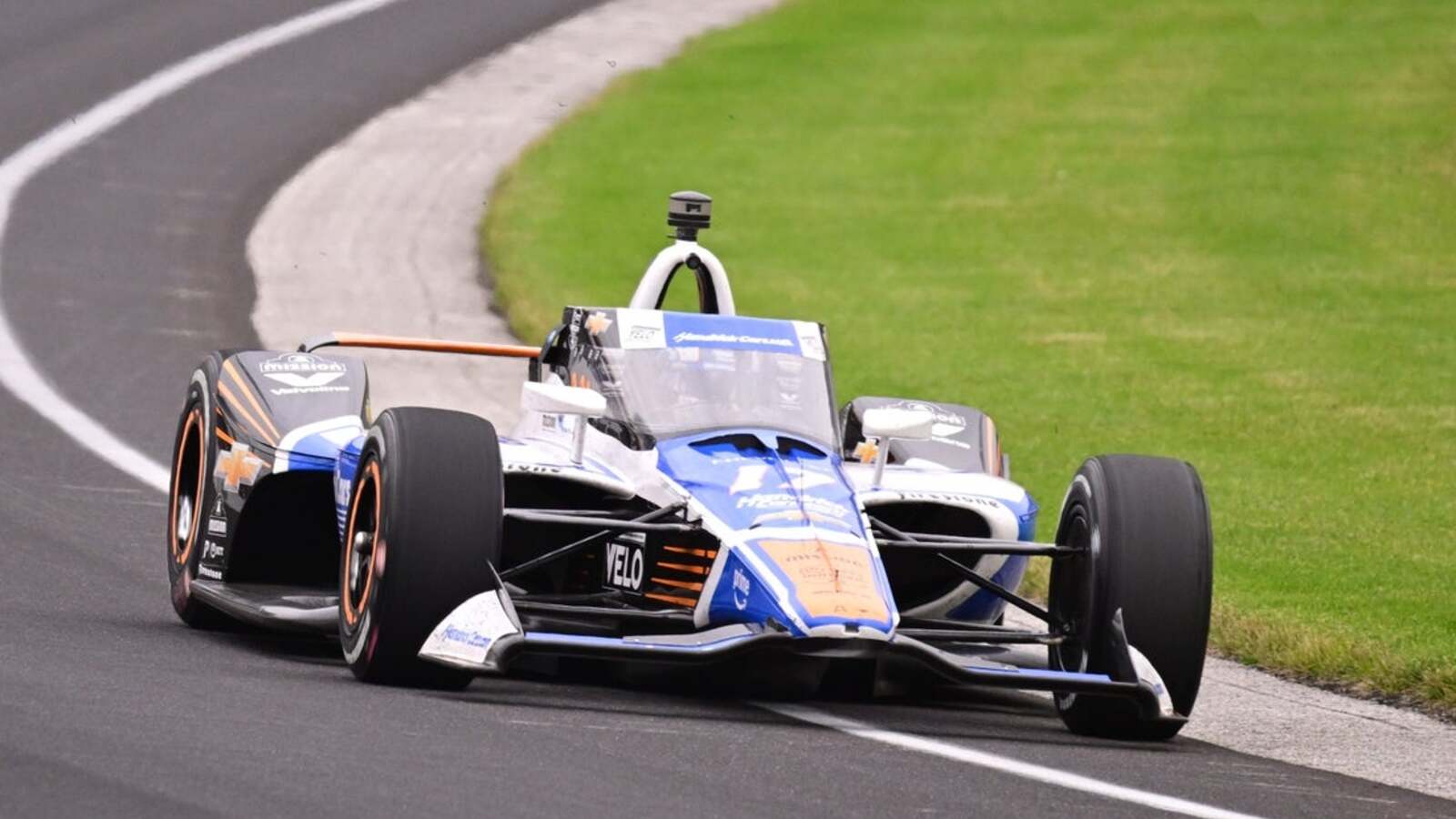Kyle Larson crashes out of Indy, en route to Charlotte race | Yardbarker