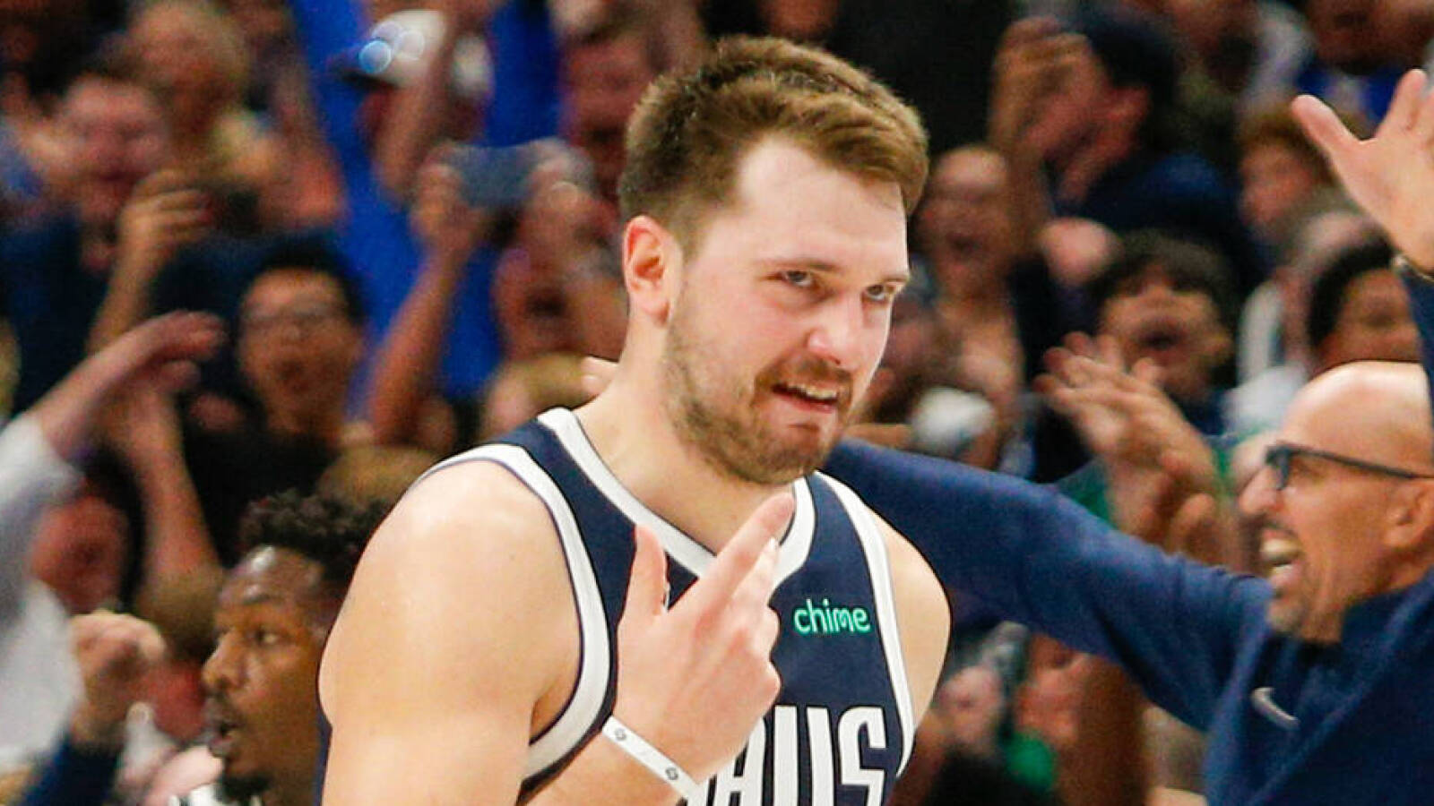 Watch: Luka Doncic hits four straight threes to lead Mavs over Nets | Yardbarker