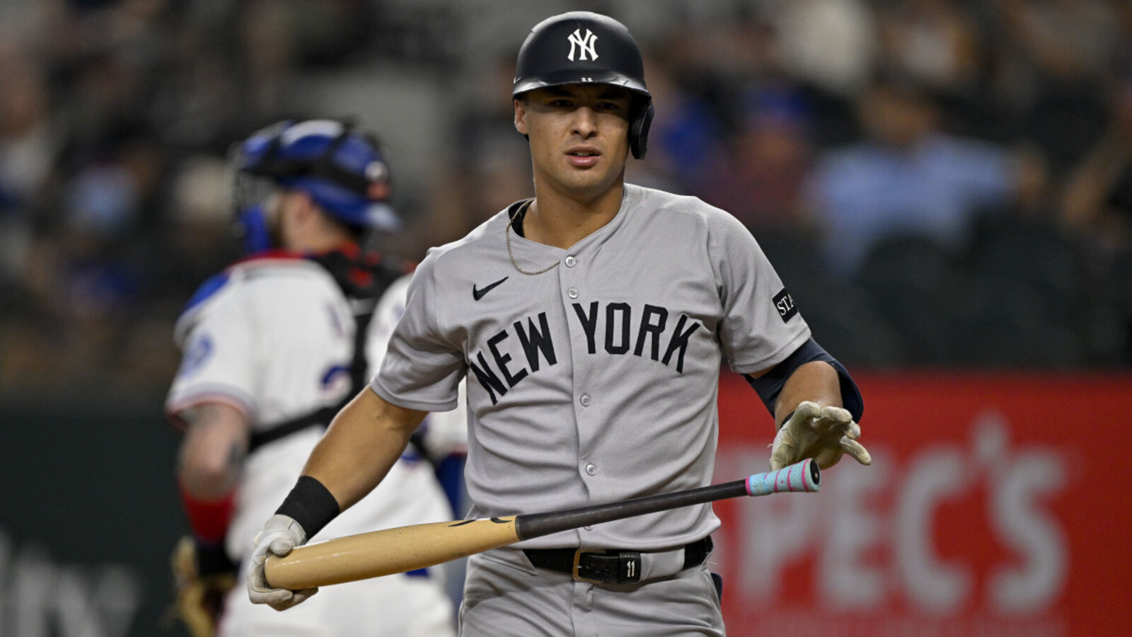 Yankees Struggling Shortstop Stands Out for Wrong Reason as Slide ...