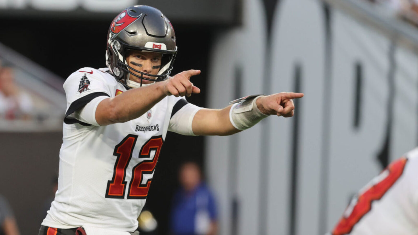 Ranking the Top 10 Quarterbacks In NFL History | Yardbarker