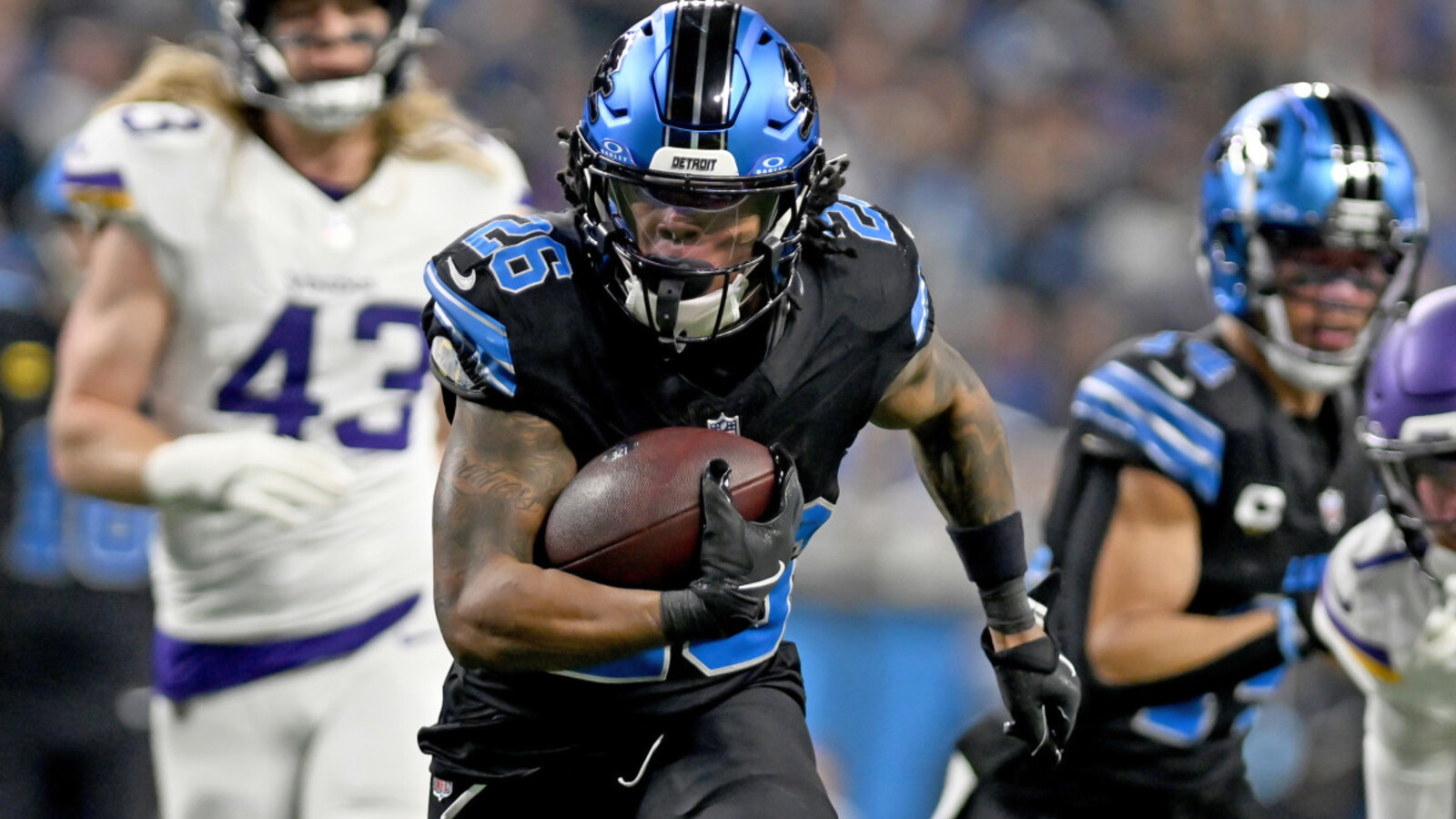 Jahmyr Gibbs' Stat Mirrors NFL Legend Marshall Faulk | Yardbarker