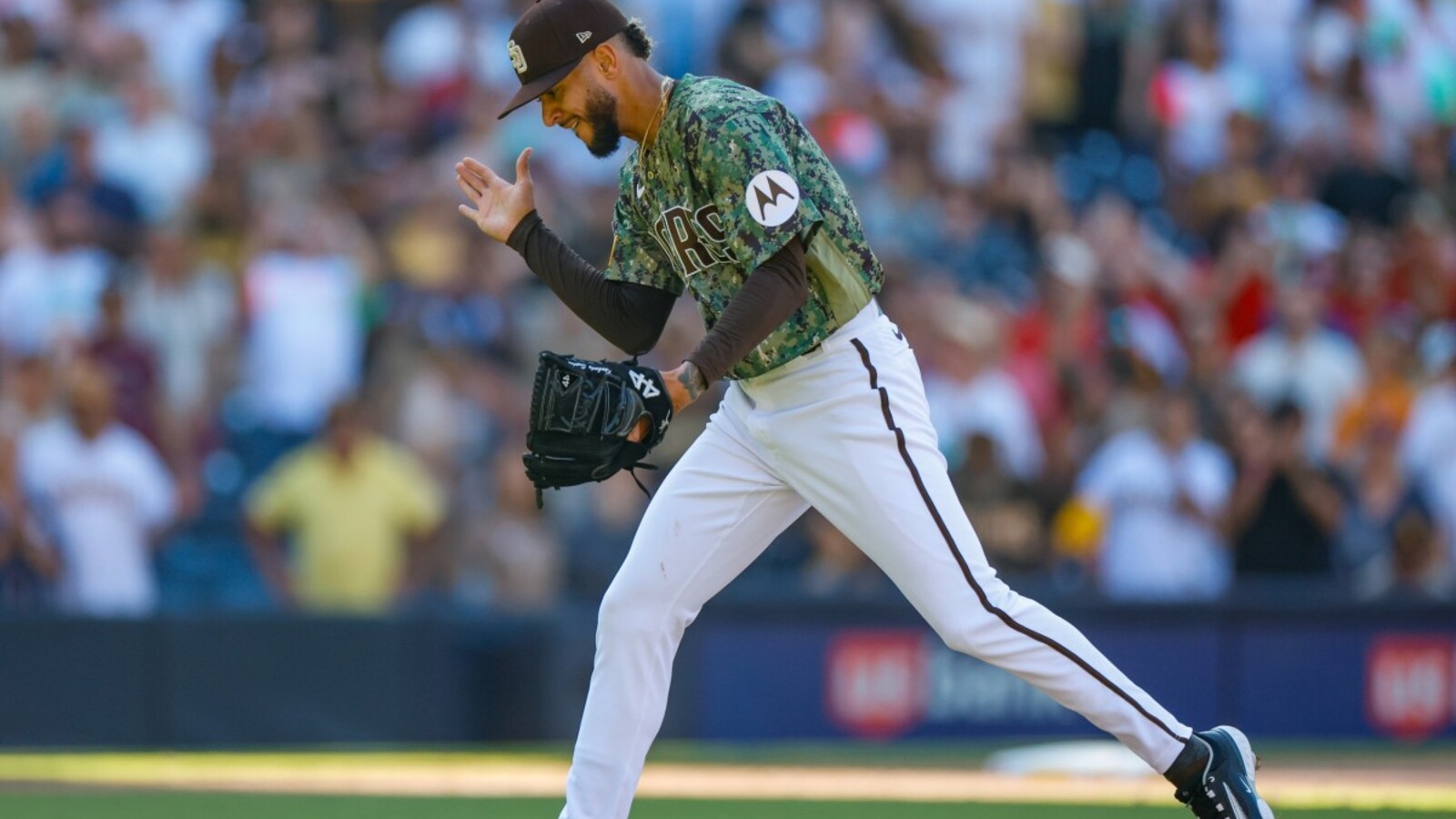 Padres Pitcher Opts to Sign With NPB Team in Japan | Yardbarker