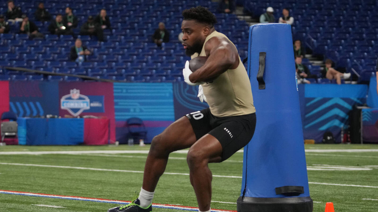 Audric Estimé NFL Draft 2024: Combine Results, Scouting Report For Notre Dame RB | Yardbarker