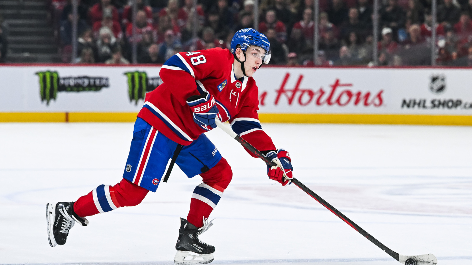 Lane Hutson contract: Will he follow Jake Evans’ example? | Yardbarker