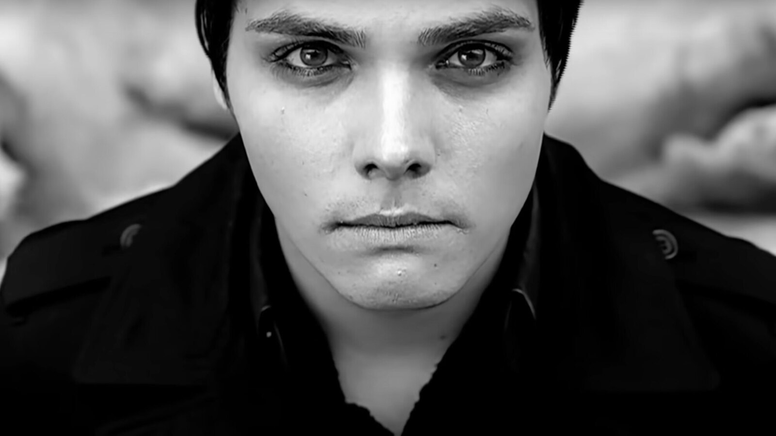 25 emo songs that are perfect for getting over a breakup | Yardbarker