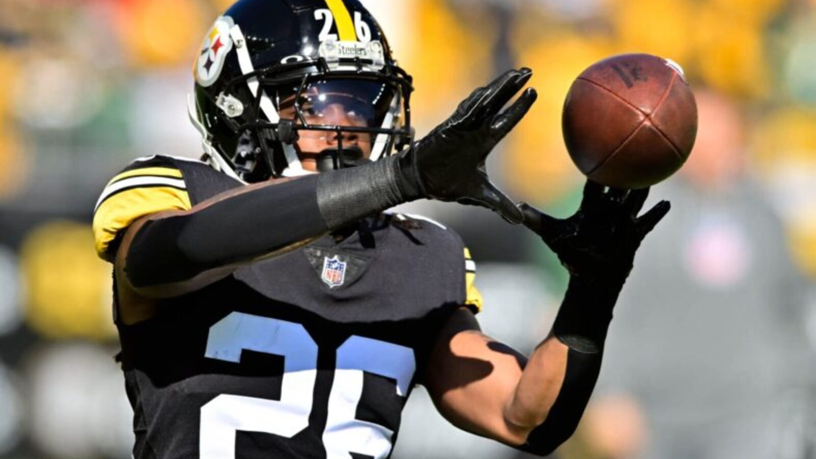 Lightning Fast Ex-Steelers RB Signs in UFL for 2025 | Yardbarker