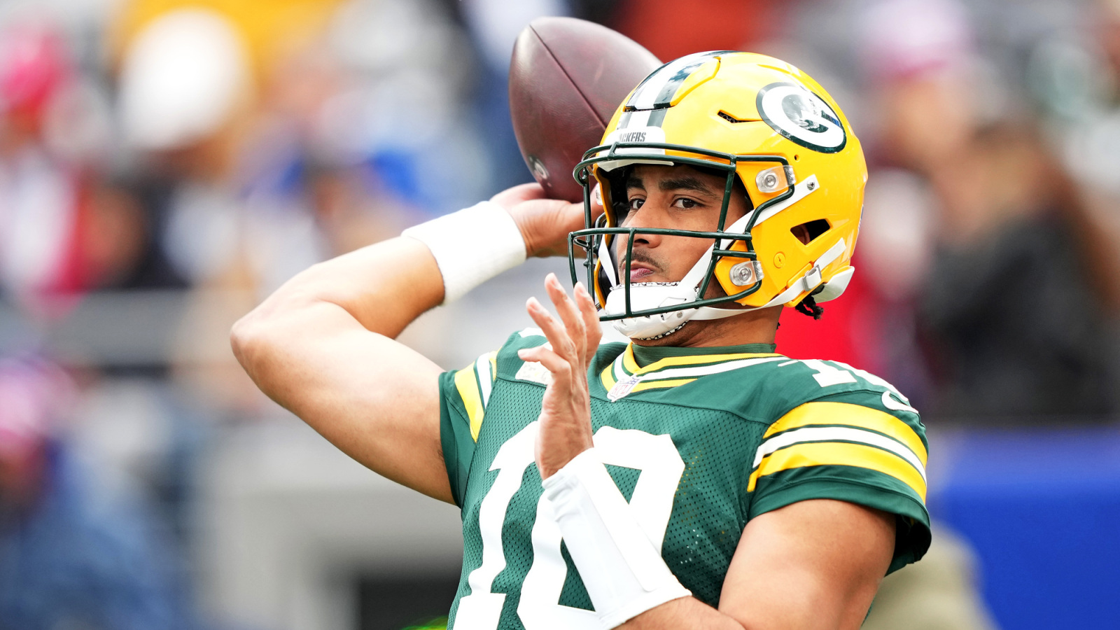 Green Bay Packers Quarterback Jordan Love Leaves Game With Shoulder ...