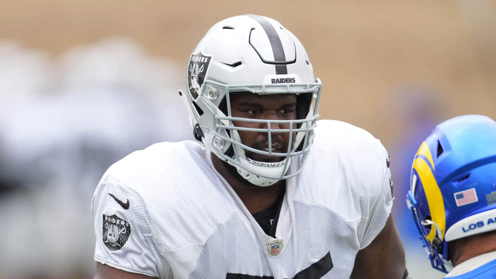 Falcons Re-Sign OT Brandon Parker | Yardbarker