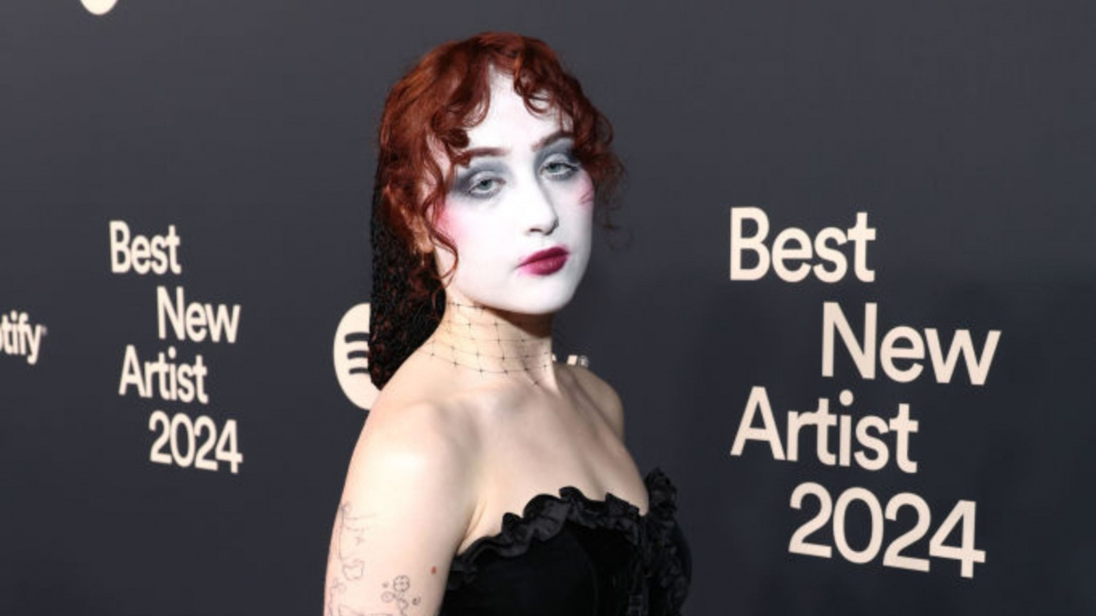 Chappell Roan's Massive Crowd Size at ACL Fest Will Shock You | Yardbarker