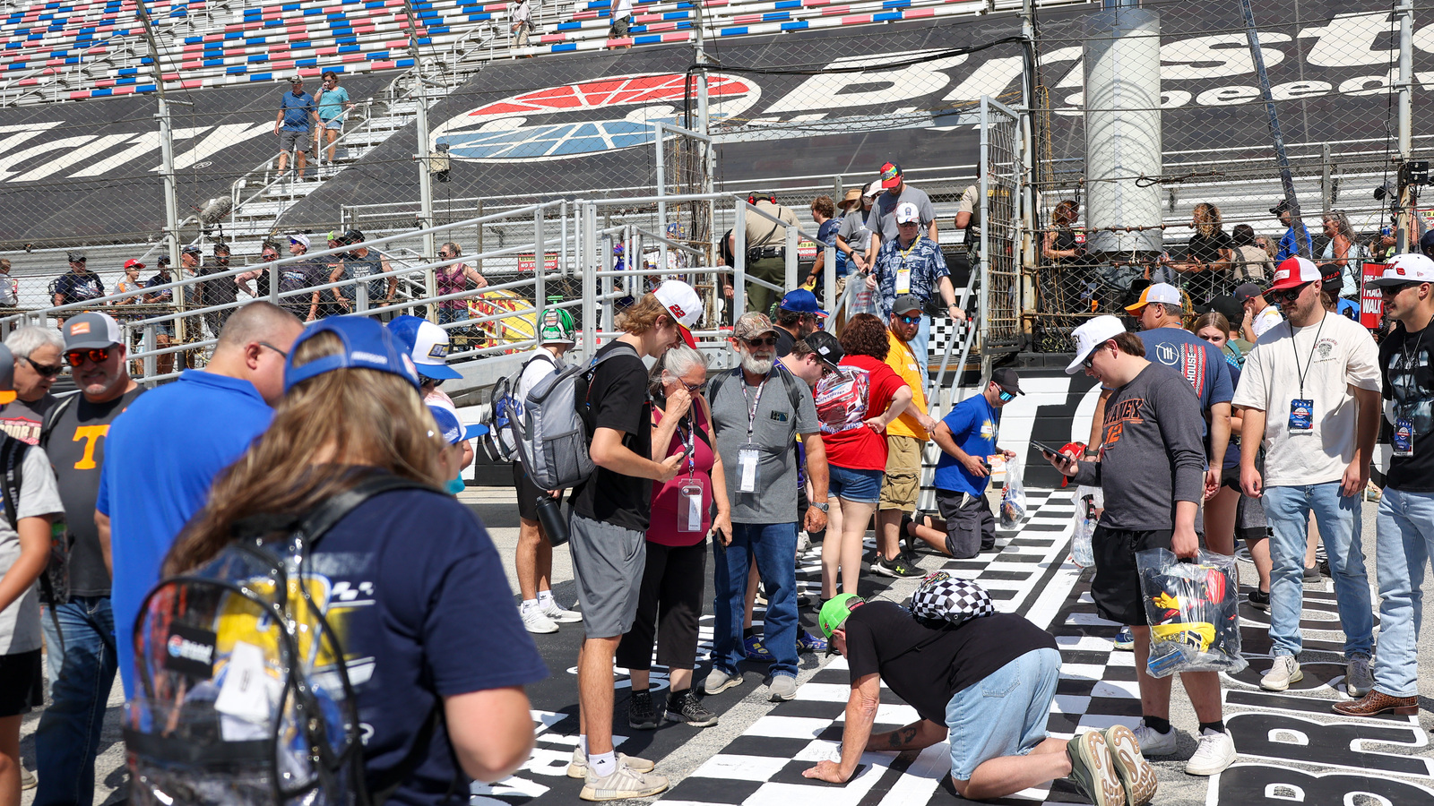 NASCAR Las Vegas Fan Guide: Tailgating, Camping, Events, Cooler Policy ...